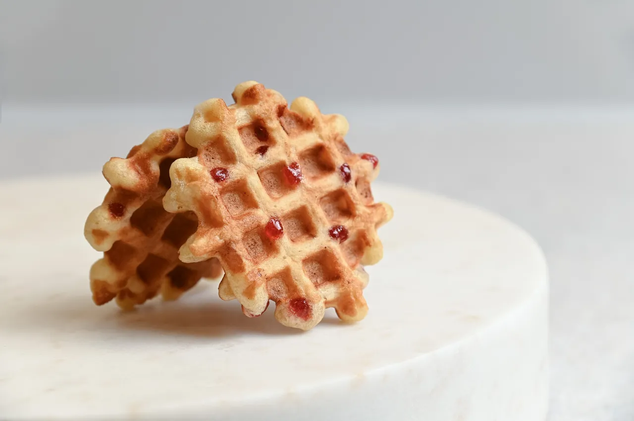 Smoobees Strawberry Filling Pearls - Puratos
