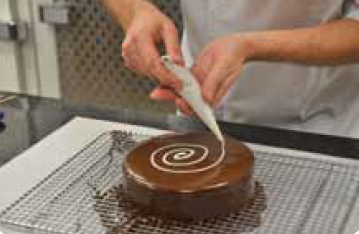 Swirled Enrobed Cake - Puratos